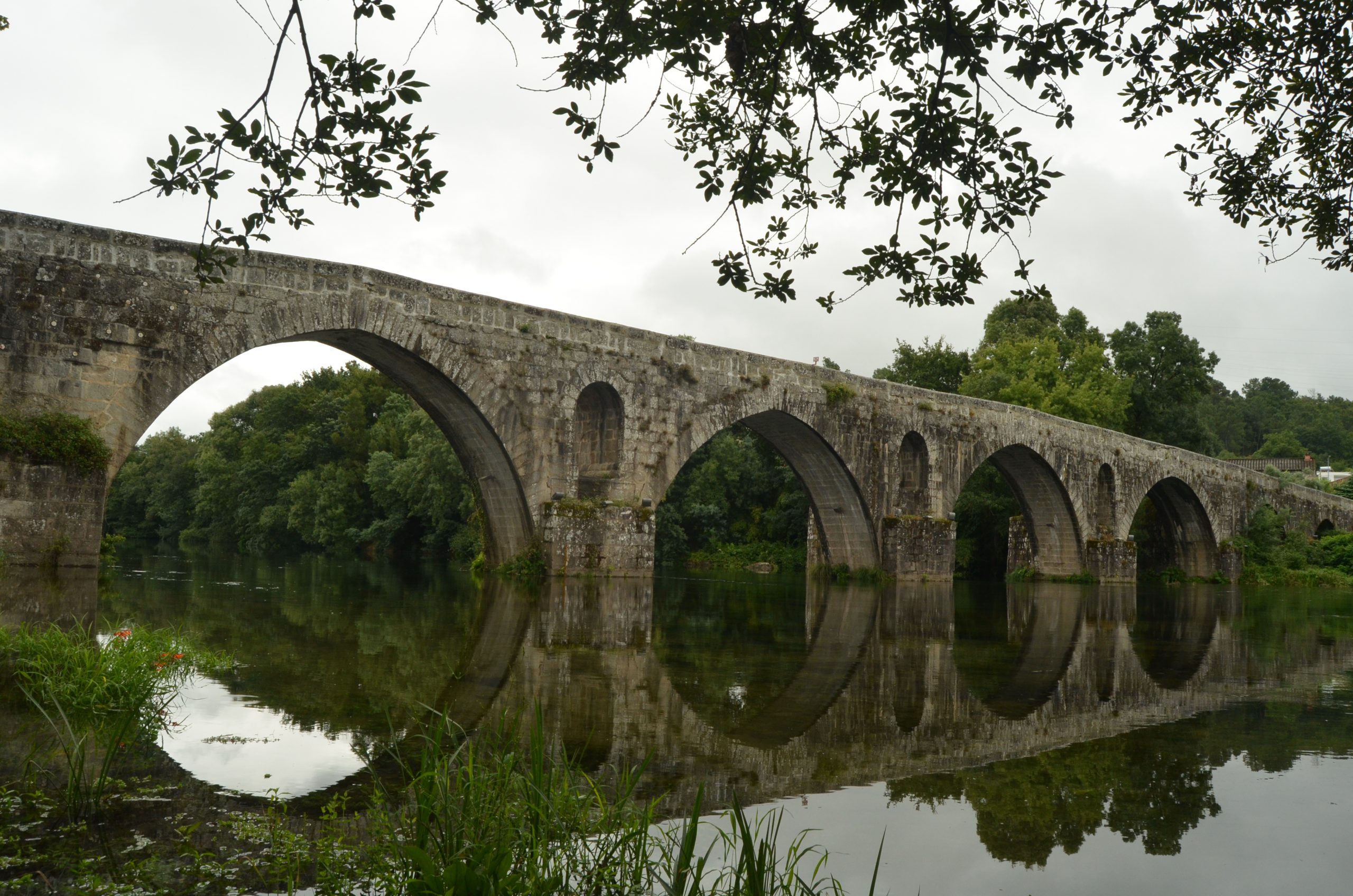 Study_on_a_medieval_bridge_X